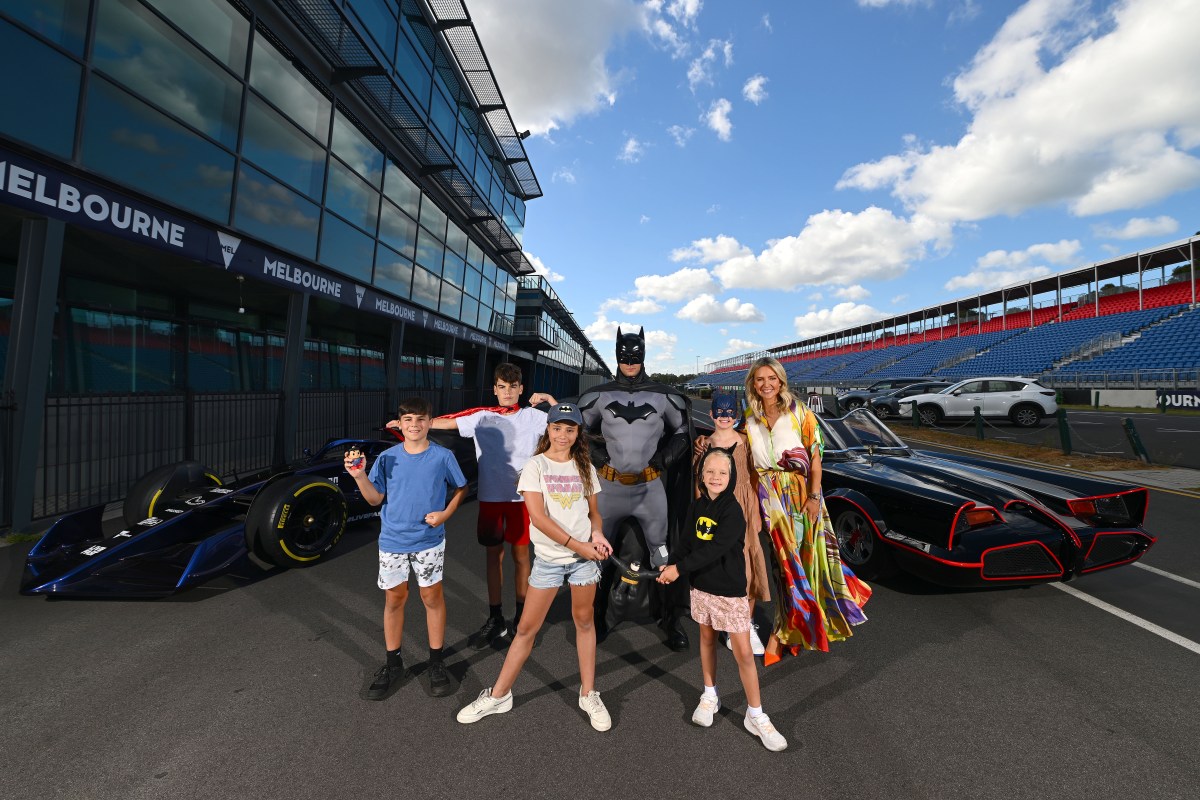 DC Super Heroes Take Over Albert Park! – Melbourne with Kidz (MWK)